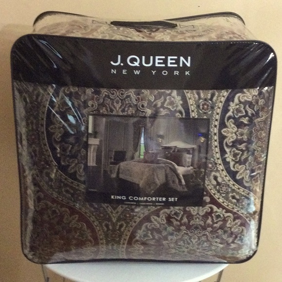 J Queen | Bedding | J Queen Comforter Set | Poshmark